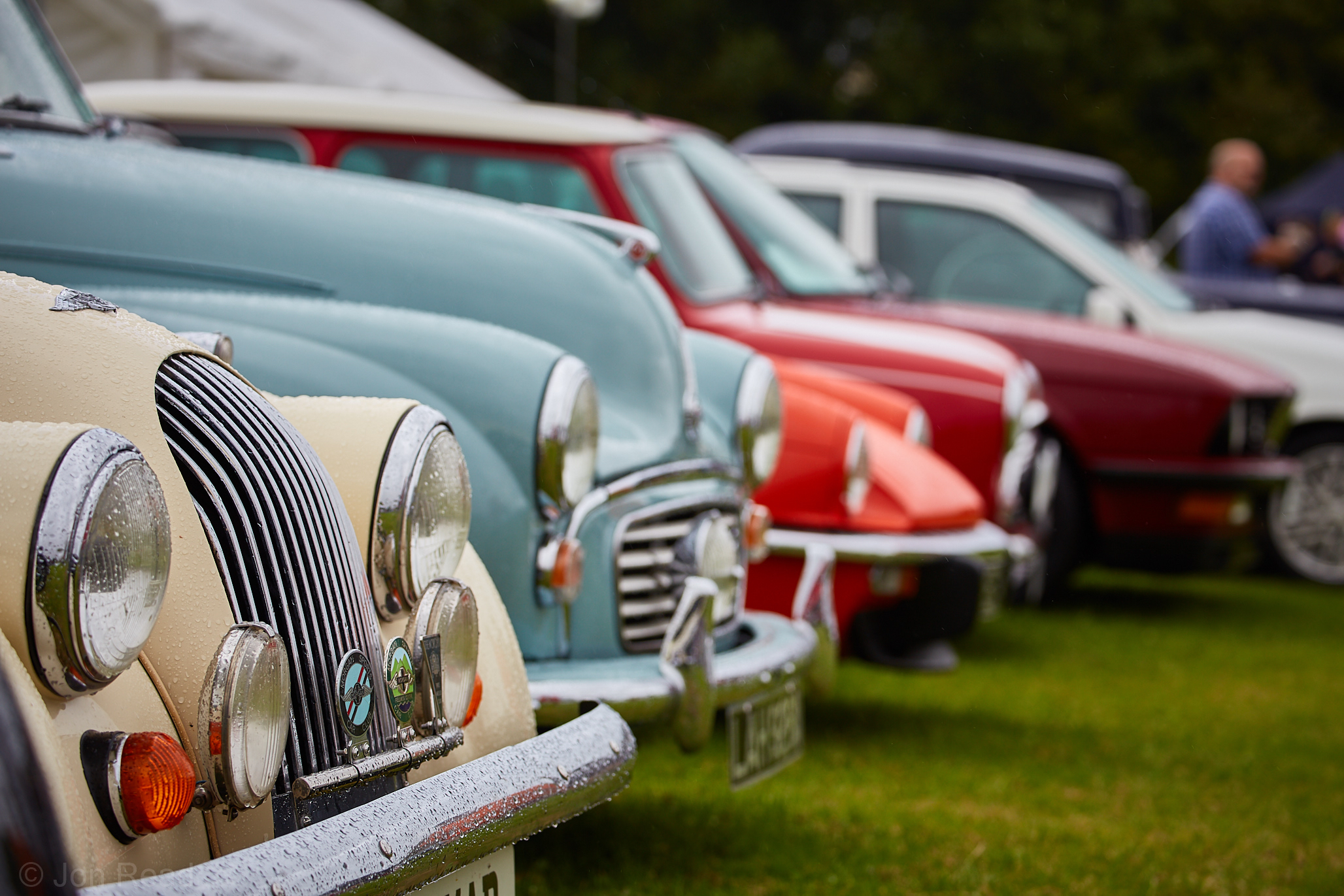 Classics over sands – Classic car event in beautiful Grange over sands